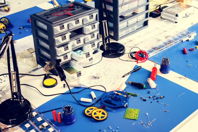 Set Up an Electronics Home Lab Tools and Equipment - Global Courses